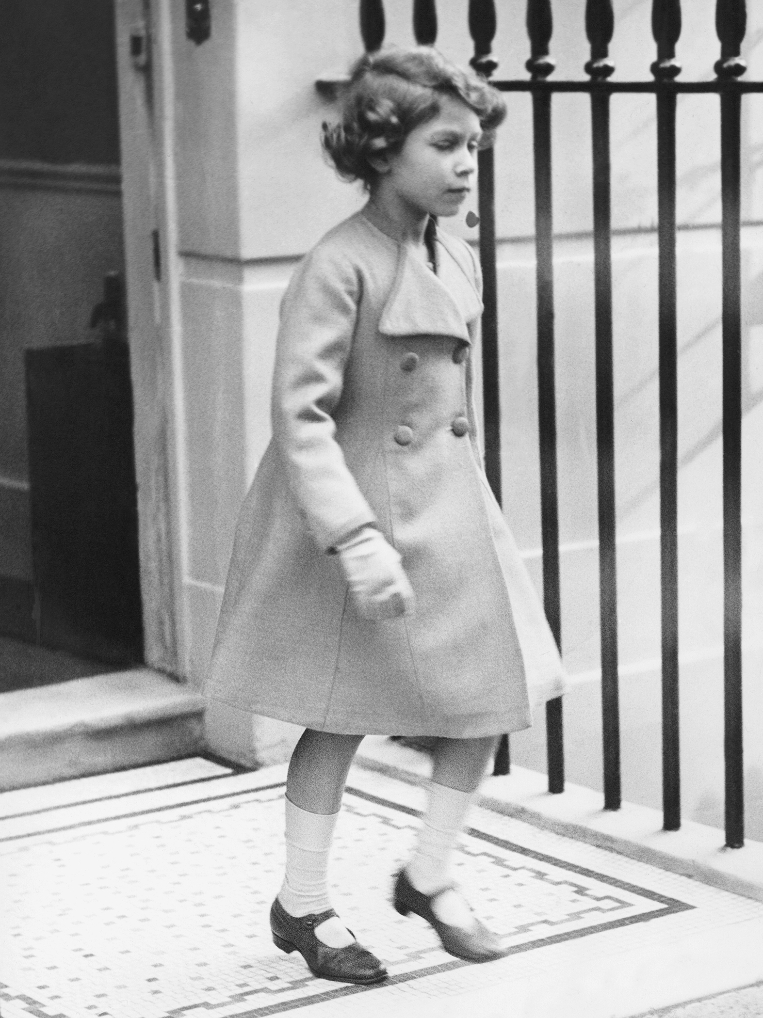 A Look At Queen Elizabeth II’s Style Through The Decades | Omaha Daily ...